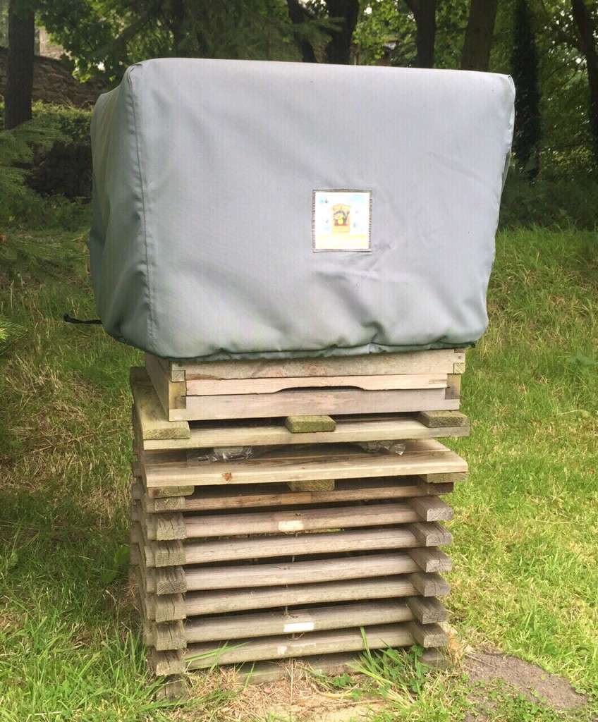 Hive Insulation & Bee Cosy | Talking With Bees